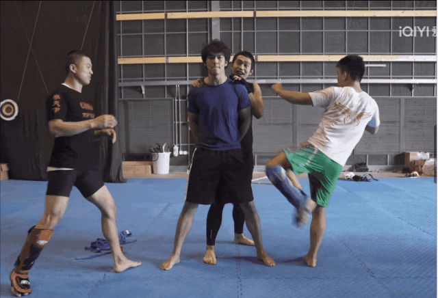 “封神绑”陈牧驰，一枚能让人笑掉头的奇男子_腾讯新闻