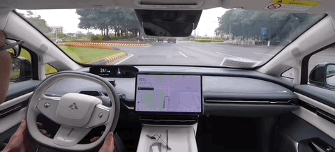 早高峰实测广汽ADiGO PILOT：城市NDA+「脱手脱眼」L3自动驾驶行业首秀！_腾讯新闻