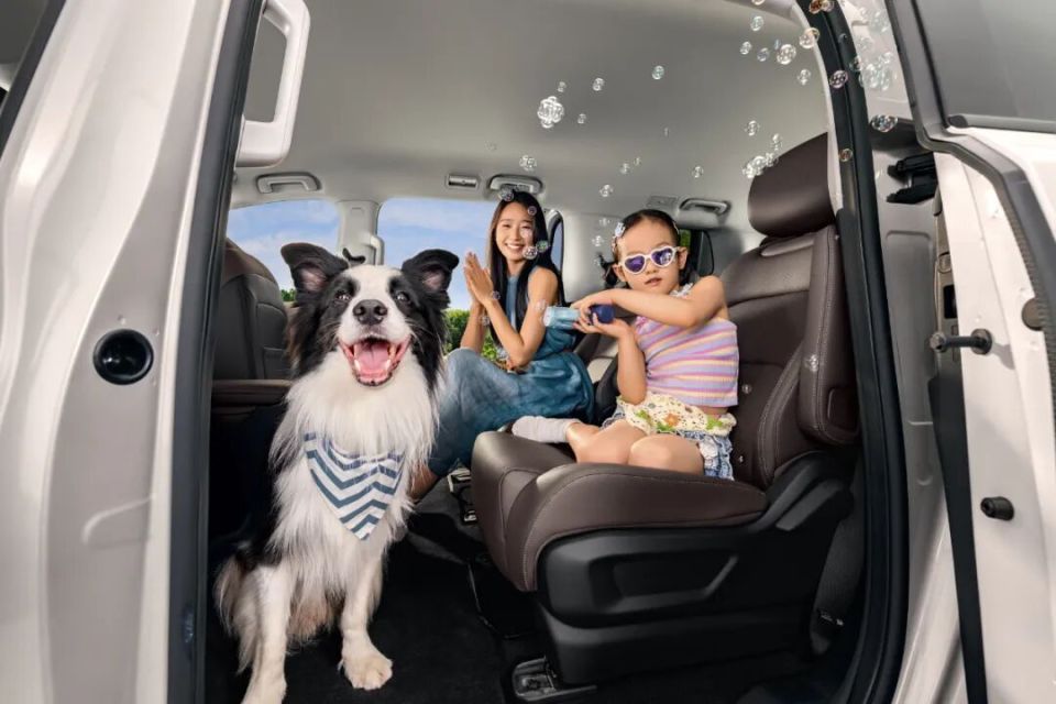 五菱星光 730 MPV 内饰公布：“同级唯一”电动侧滑门，7 座空间_腾讯新闻