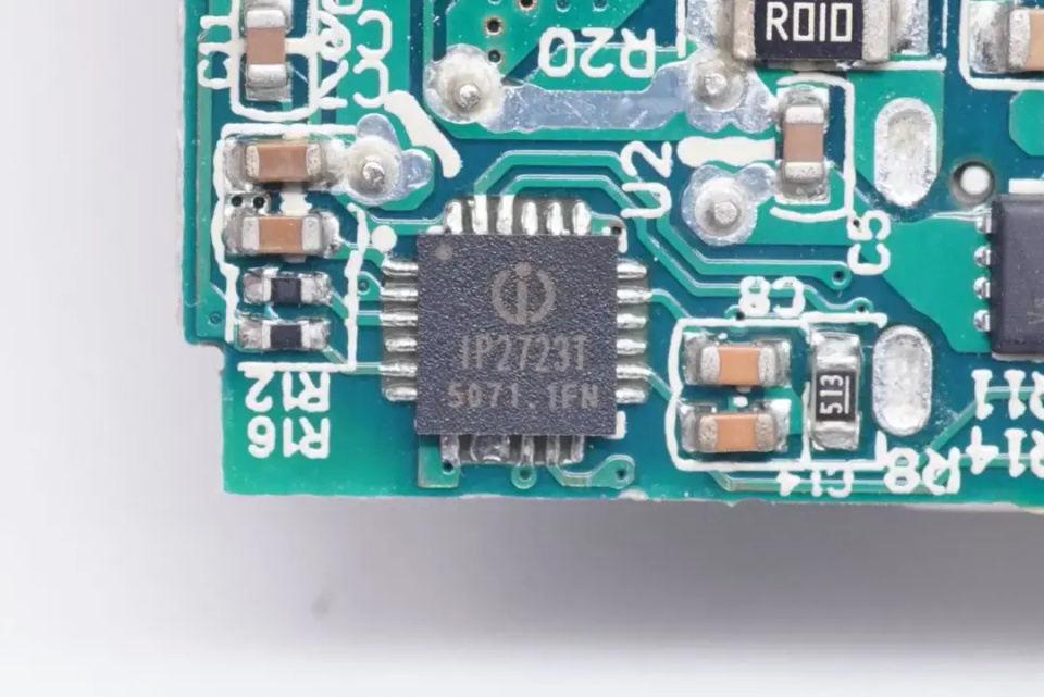 这些年我们拆了千款快充适配器，发现这家国产芯更受贝尔金青睐_腾讯新闻