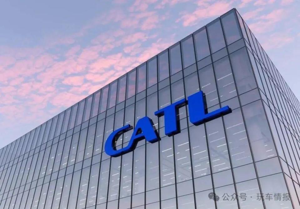 市占率跌破20%！性能更好的三元锂电池，为何会惨败给磷酸铁锂？_腾讯新闻