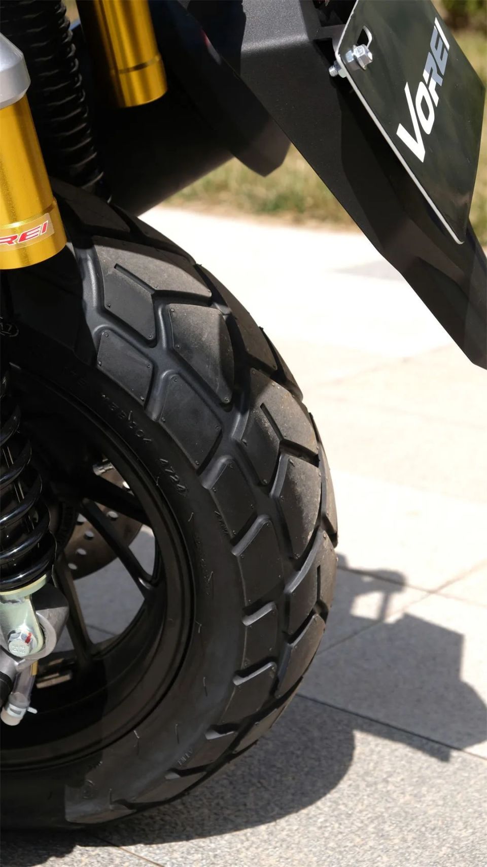 大阳两款新车上市：VRX150售价11980元起，ADV350+售价25980元_腾讯新闻