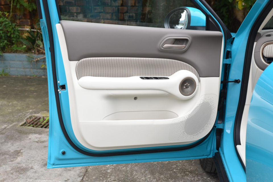 新车音响周报：智己LS9免费送B&O；最便宜MPV仅2个音响？_腾讯新闻