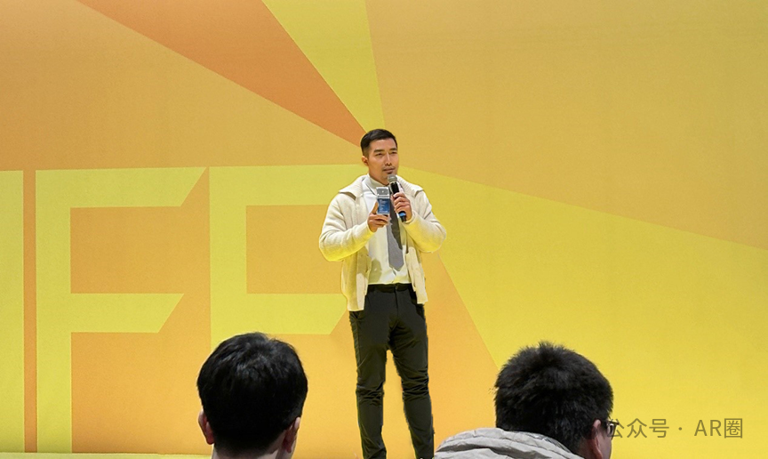 耀宇视芯发布VST芯片：致敬苹果R1，开启XR“双芯时代”_腾讯新闻