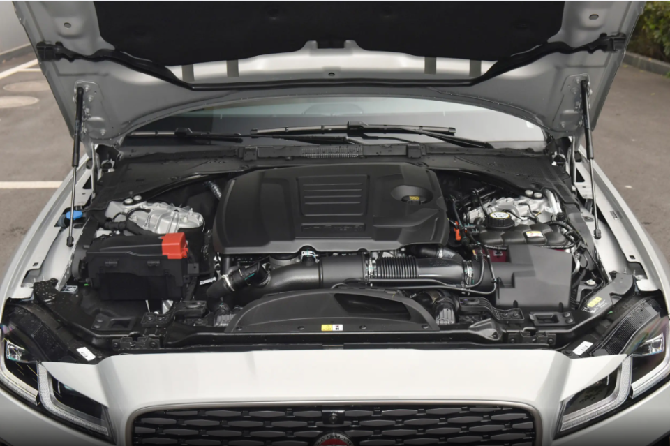 深度体验捷豹XFL：全系2.0T+8AT+后驱，优惠可达17万，能买吗？_腾讯新闻