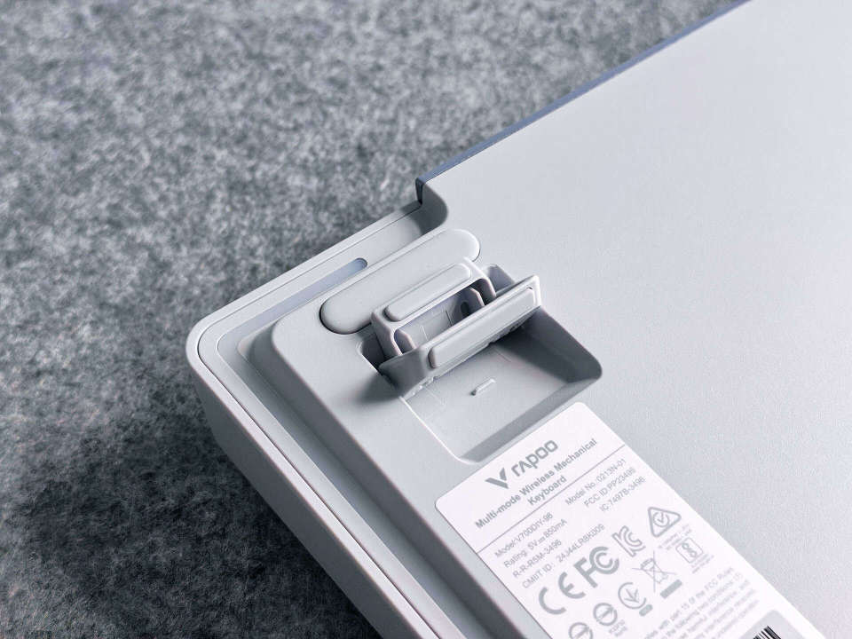 七层消音，800小时续航，雷柏V700 DIY-98客制化多模机械键盘体验_腾讯新闻