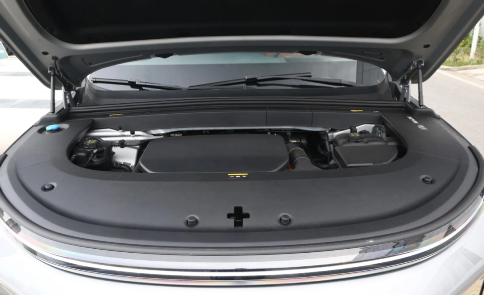 销量甩开问界M7，七月卖出24856台，理想L6到底值得买吗？_腾讯新闻