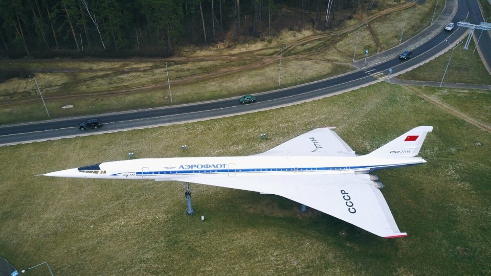 当亲眼看到超音速的图-144（Tupolev Tu-144）是种怎样的感受？_腾讯新闻