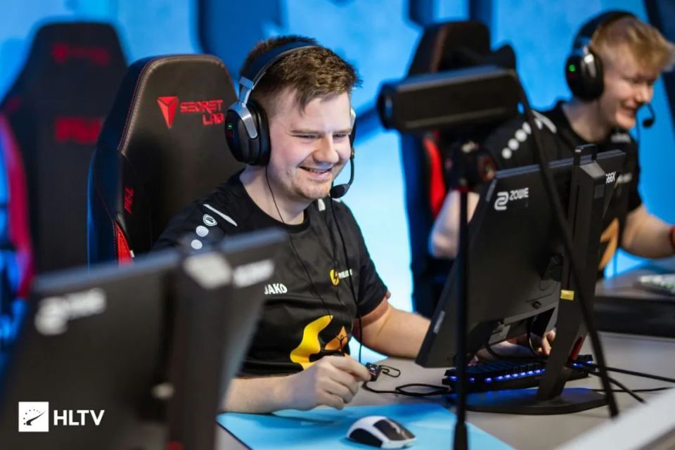 欧洲RMR B：MOUZ、C9率先晋级，Boombl4时隔近两年重返Major！_腾讯新闻
