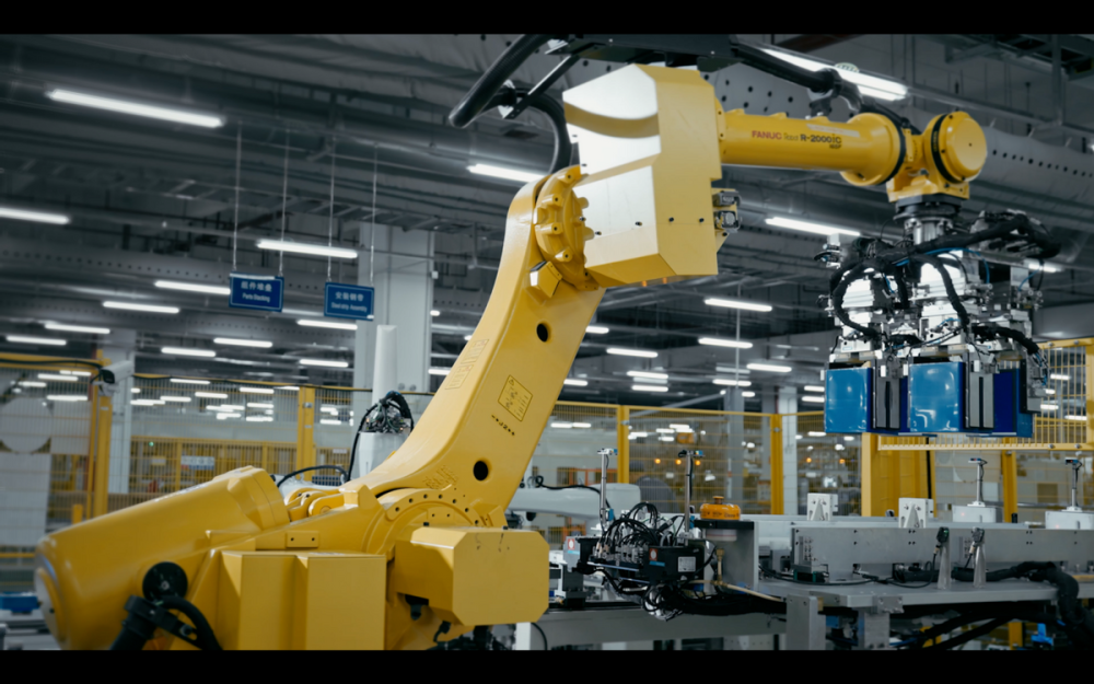 超400KM+4C！宁德时代发布骁遥超级增混“大电量”电池_腾讯新闻