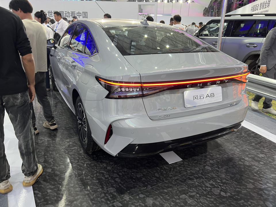 奇瑞汽车发布全球混动技术标准宣言 2025款风云A8/T9/T10同步上市_腾讯新闻