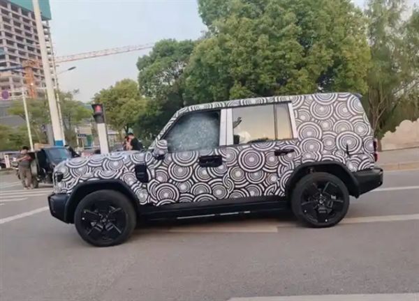 奇瑞iCAR V27官方谍照发布 预计售价20-25万元_腾讯新闻
