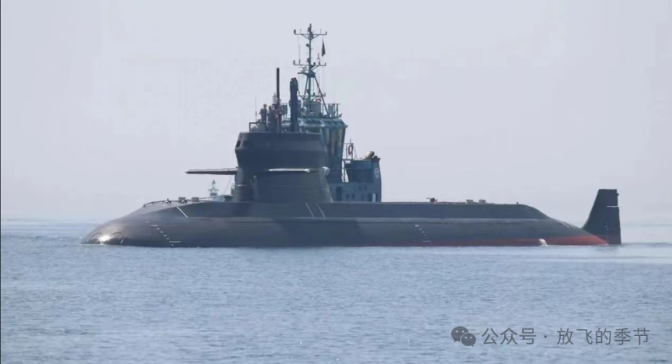 041型潜艇曝光？有蘑菇头围壳，X型尾舵设计，搭载了干甲板掩蔽舱_腾讯新闻