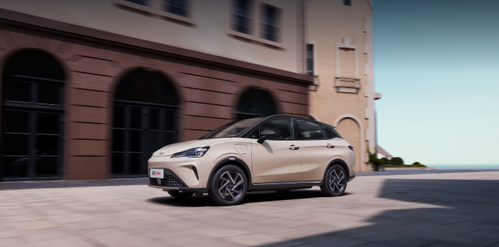 比五菱缤果更值？401km续航！哪吒AYA 7.38万元起_腾讯新闻