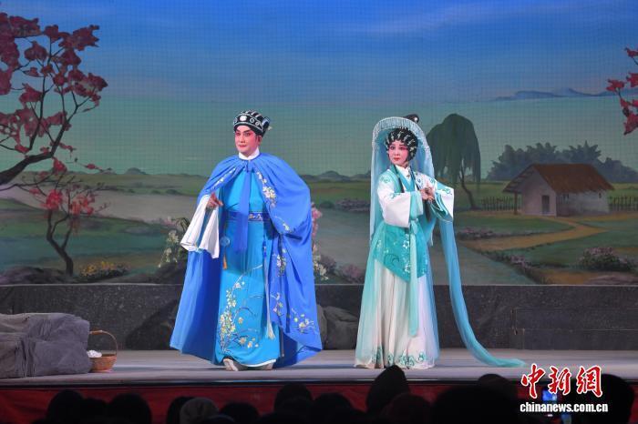 广州粤剧院2026春班演出开启 “梅花”竞放贺新年_腾讯新闻