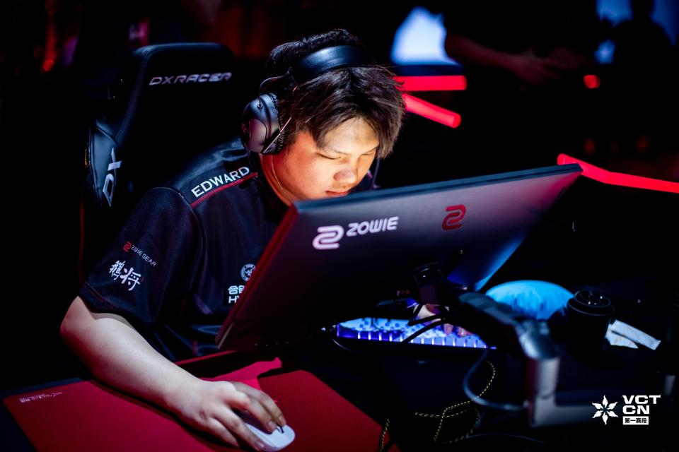 【独家专访】EDG斩获无畏契约世界冠军的背后，从选手转型为教练的他是战队最佳第六人_腾讯新闻