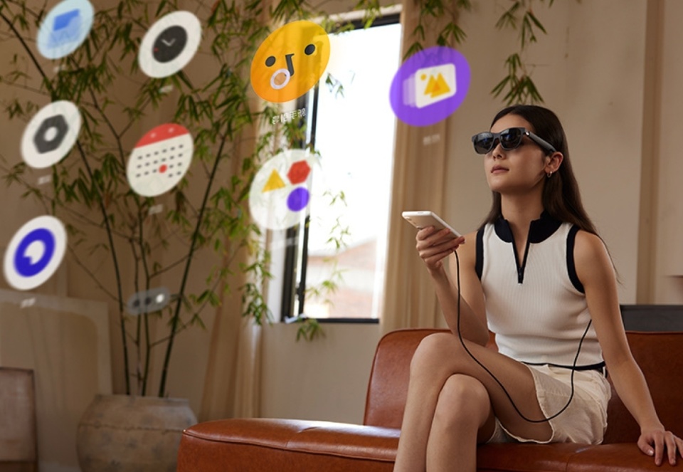 对话XREAL CEO徐驰：苹果让行业看到空间计算未来，我们让大家看到现在_腾讯新闻