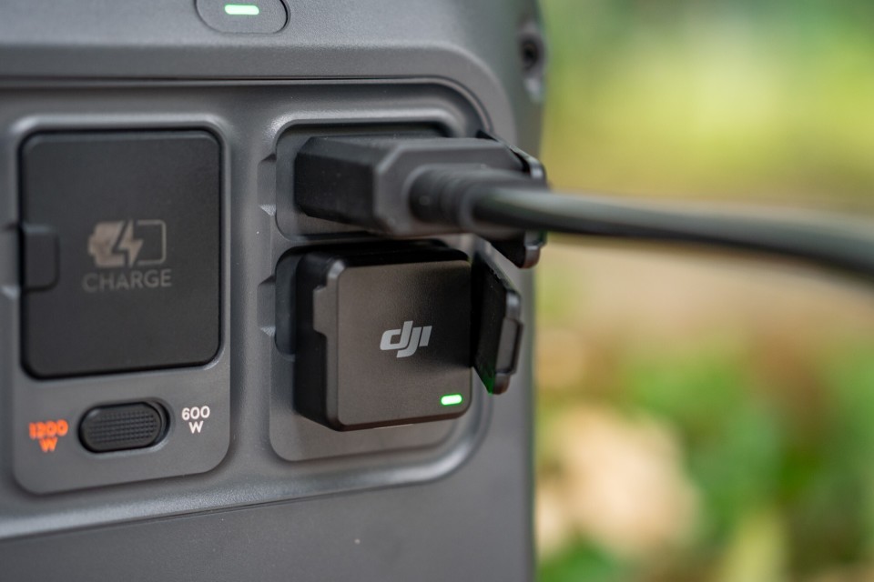 DJI Power 2度电加电包评测：提升户外电源的性能和持续供电时长_腾讯新闻
