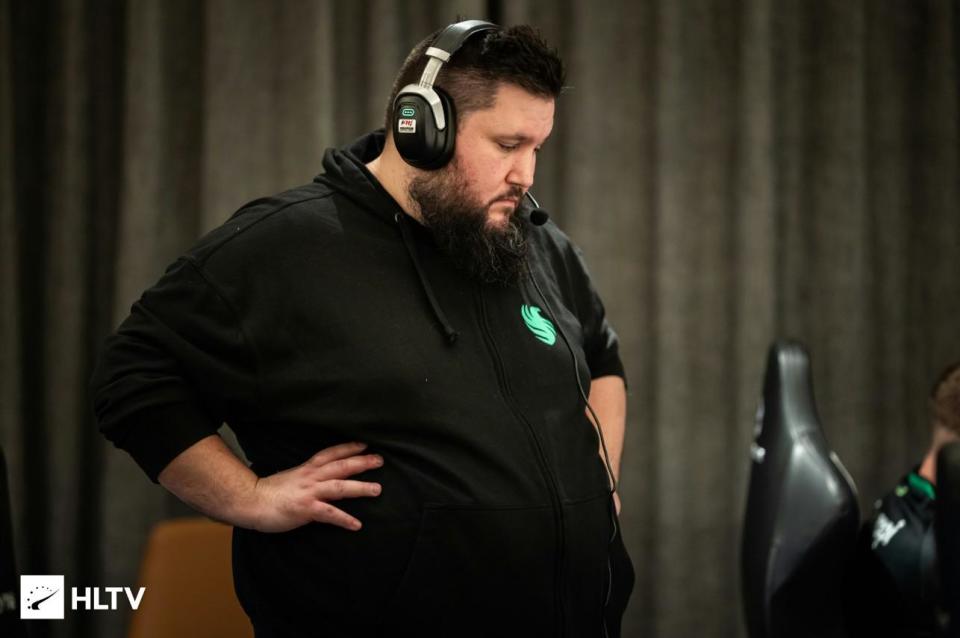 Falcons教练zonic欢迎NiKo：希望有一天能帮你举起Major奖杯_腾讯新闻