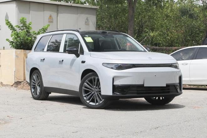 舒适、智能、续航全升级 ！新增大5座的2026款零跑C16有啥看点？_腾讯新闻