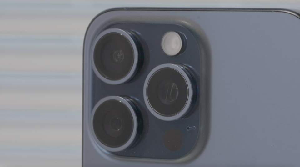 【硬核】全网最详！iPhone 15 Pro Max潜望镜头深度解析_腾讯新闻