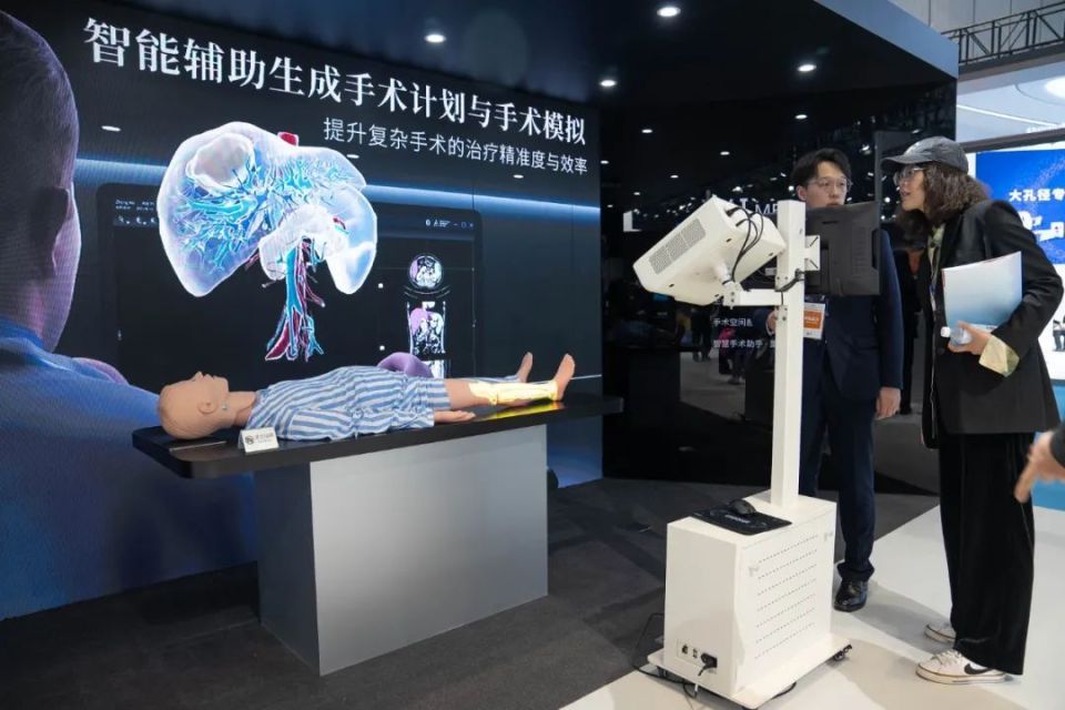 联影，又一次进化_腾讯新闻