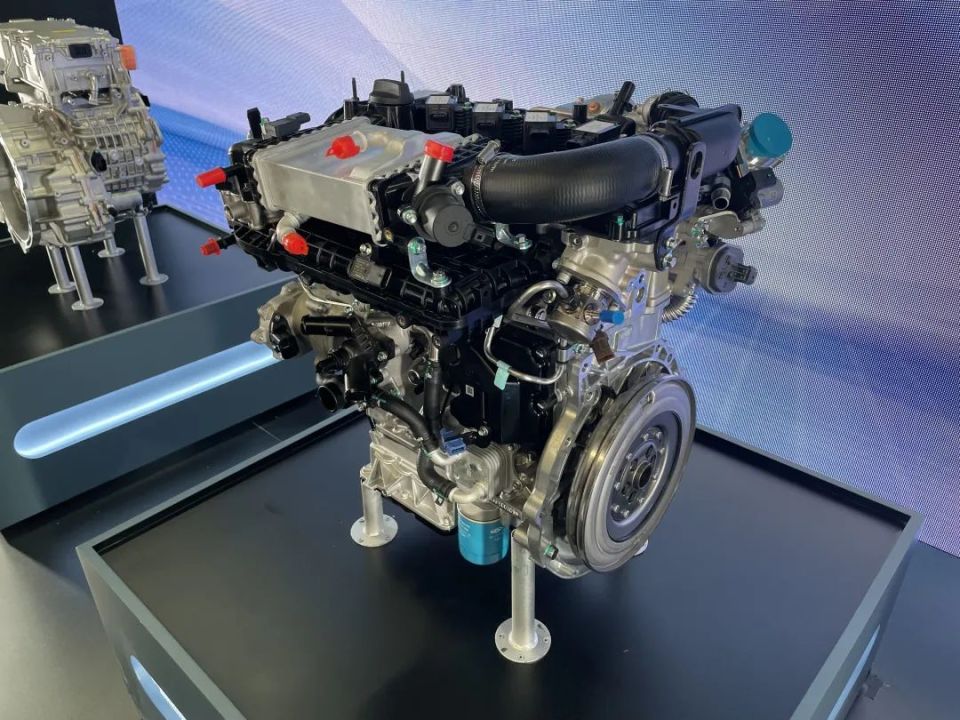 混动构型，选单挡还是多挡？奇瑞超性能电混C-DM：我全都要！_腾讯新闻