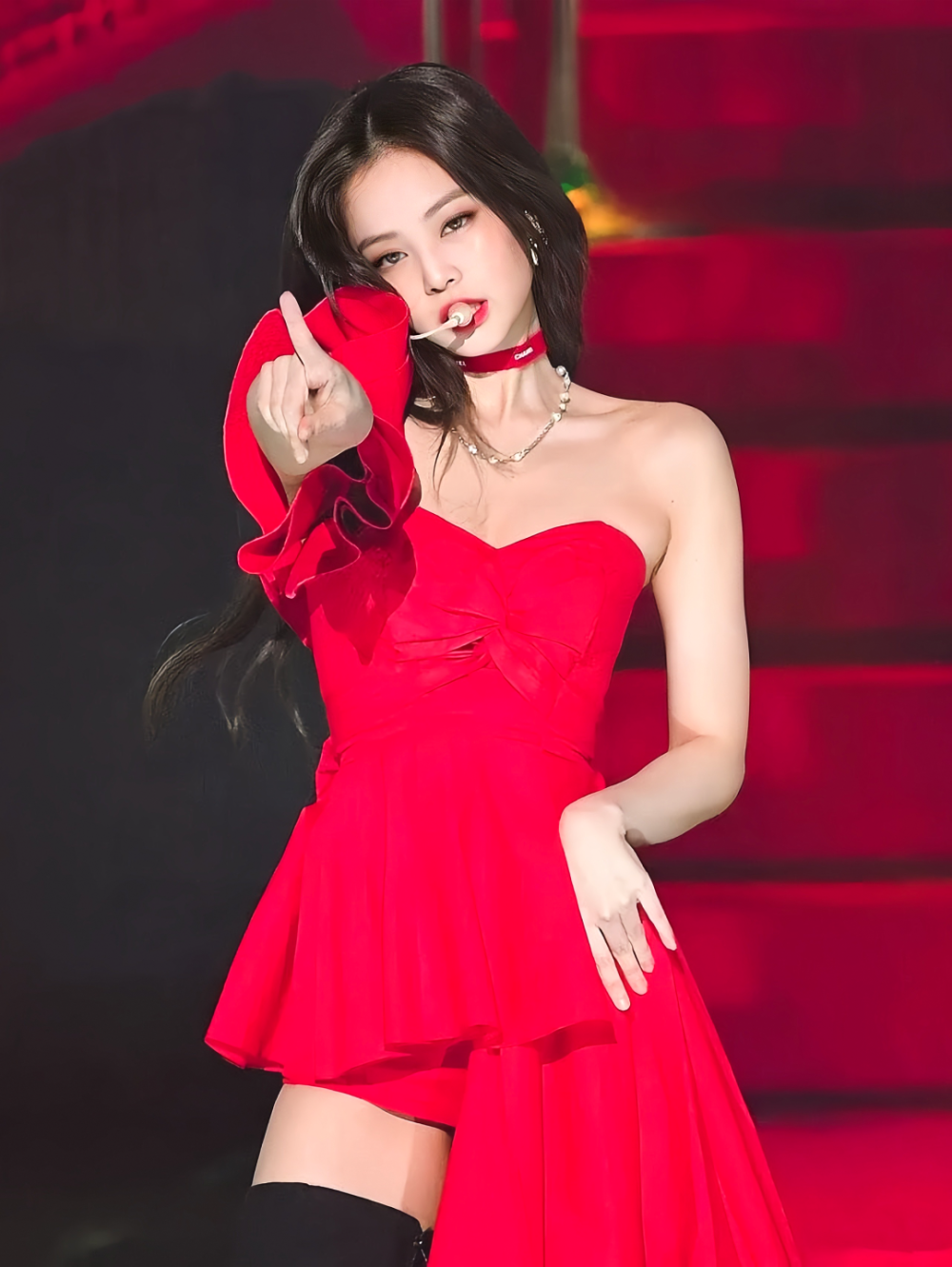 天天被拿着放大镜评判的 Jennie，还能火多久？_腾讯新闻