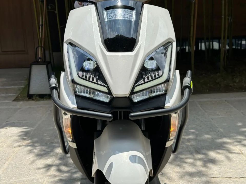 小踏板当中的SUV，新大洲本田NS125GU上市，售价仅8880元起，空间大很挺能装_腾讯新闻