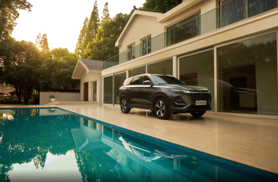 五座/七座可选，全系标配1.5T引擎，2025款长安CS75 PRO值得一看吗？_腾讯新闻