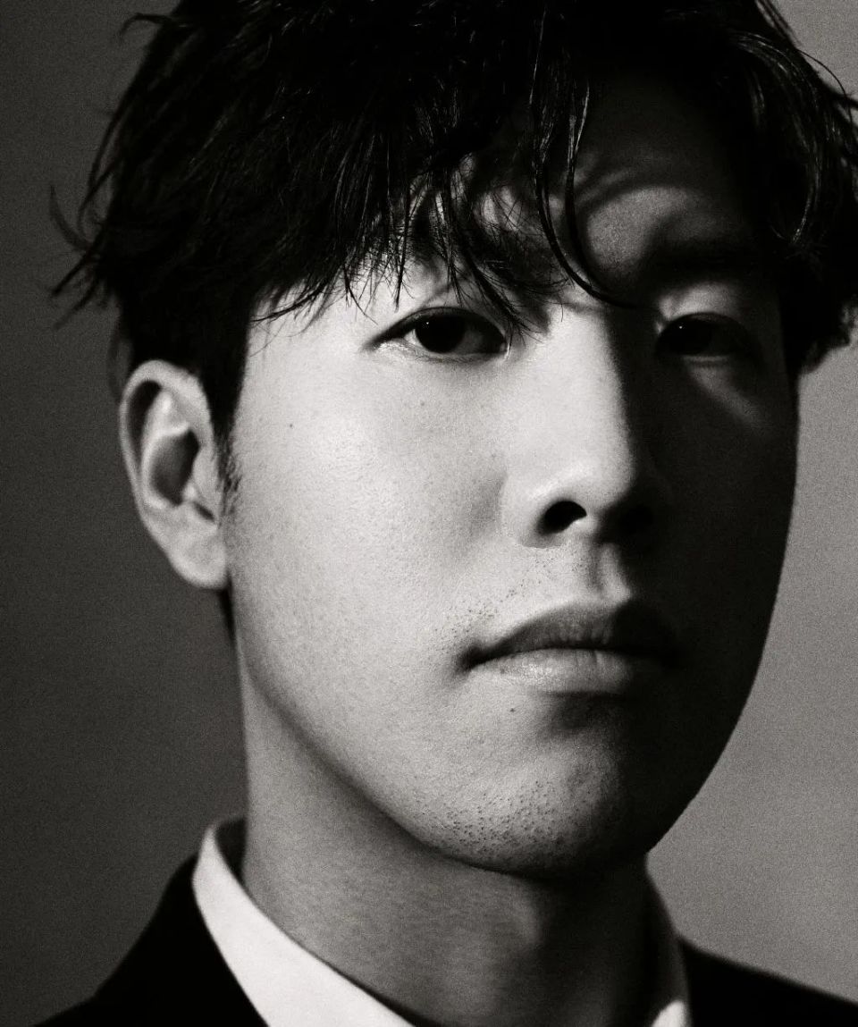 LPL十大选手定妆照公布：UZI、Theshy等人帅出天际！_腾讯新闻