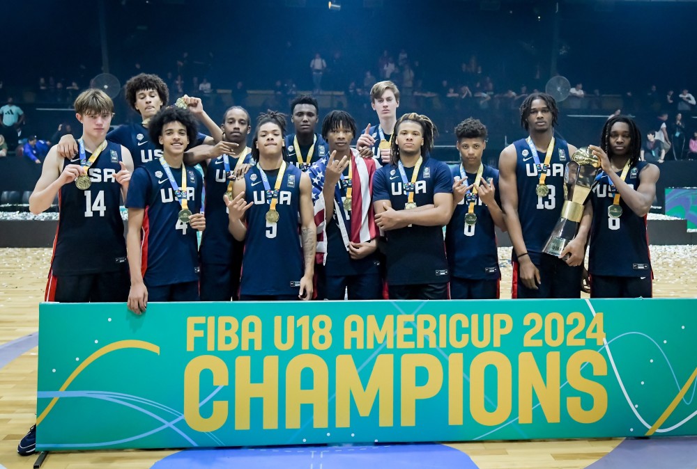 绝对统治，美国包揽U17&U18篮球世界杯男女篮四个冠军_腾讯新闻