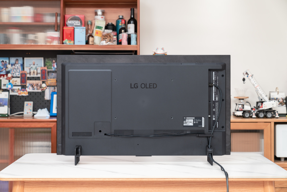 LG 42C4 OLED 电视详解：书房娱乐一步到位的梦中情屏_腾讯新闻