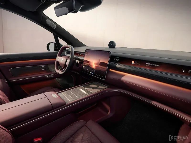 全新蔚来ES8实车亮相，明日开启预售！纯电续航635km+5C超充，售价该多少？_腾讯新闻