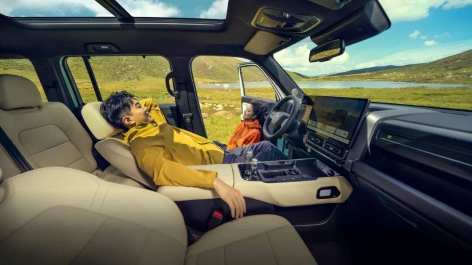 猛龙新能源对比BJ40增程：城市玩家与荒野专家谁更香？_腾讯新闻