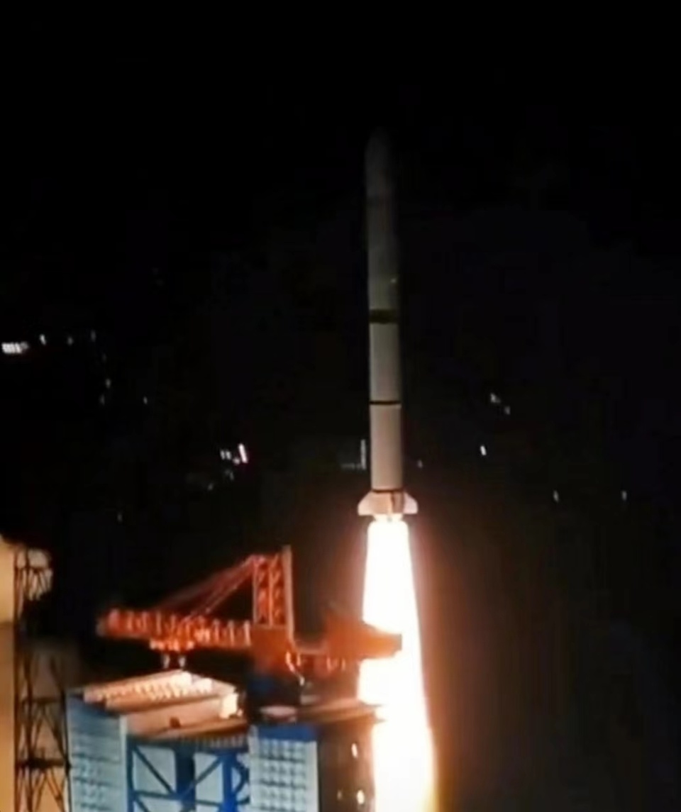 长二丙一箭双星成功完成飞行，远征上面级异常致卫星未能准确入轨_腾讯新闻