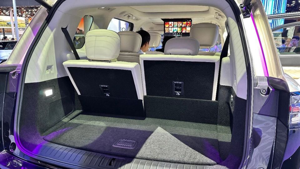 风云T11正式上市售17.99万元，压力再给到银河M9和深蓝S09_腾讯新闻