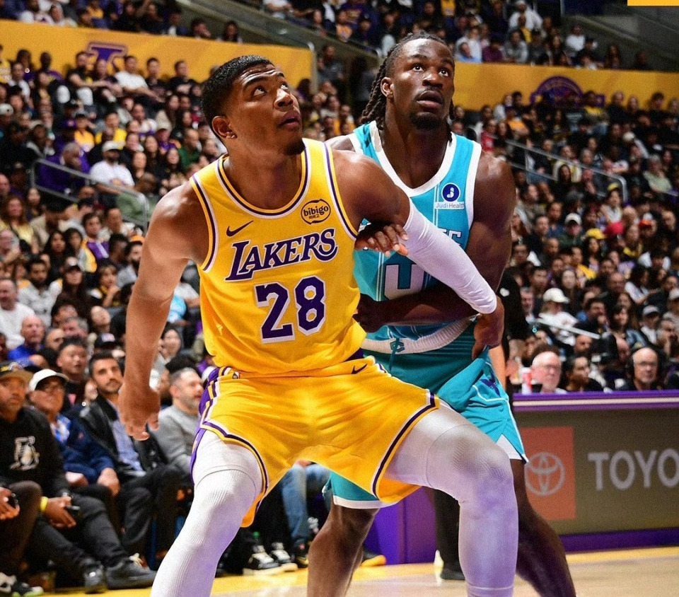 湖人117-135爆冷负黄蜂，詹姆斯29+9+6，谁是输球罪魁？数据不会说谎！_腾讯新闻