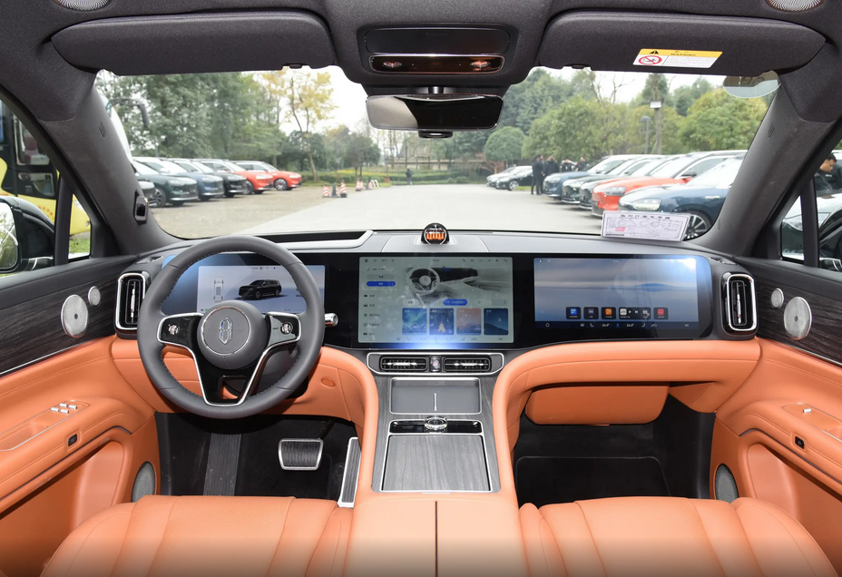 大型SUV，46.98万元起，可选增程/纯电，华为赋能卖得过理想L9吗？_腾讯新闻