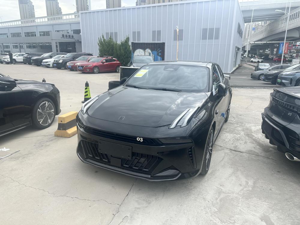 26款领克03实车到店，升级千里浩瀚H3+魅族车机，配全新2.0T+8AT_腾讯新闻