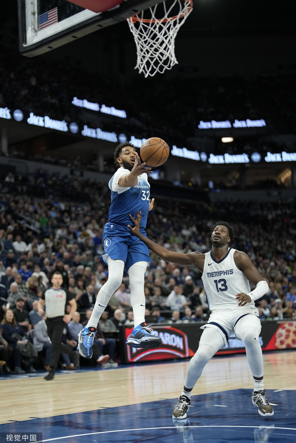 保住西部第一！森林狼逆转四杀灰熊：华子34分 贾伦33+13_腾讯新闻