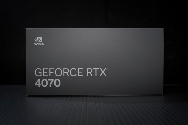 NVIDIA RTX 4070显卡首测 年轻人的第一张40系显卡_腾讯新闻