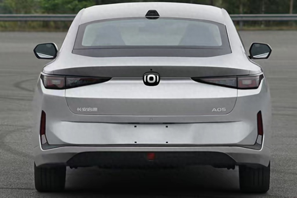 长安启源A05正式上市，8.99万元起售，综合续航达1300公里_腾讯新闻