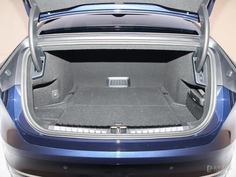 78.8万起！蔚来ET9正式上市，3激光雷达上车+后排顶级体验，还买奔驰S级吗？_腾讯新闻