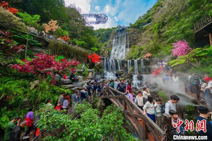 春节假期广东接待游客8000多万人次_腾讯新闻