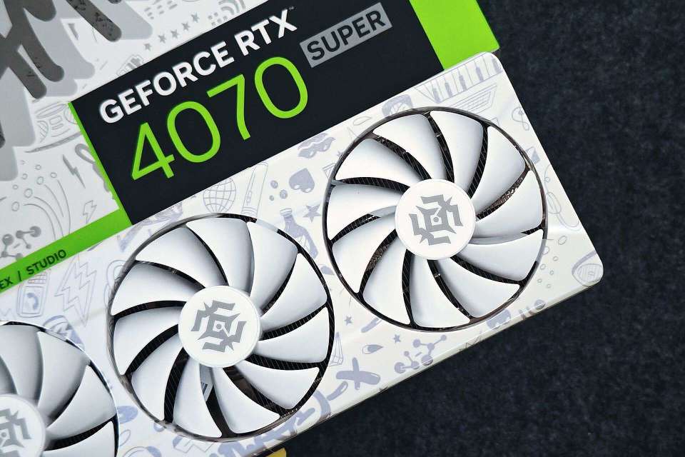 深度评测丨 RTX 4070 SUPER应该是5000元以内最香游戏显卡吧？_腾讯新闻