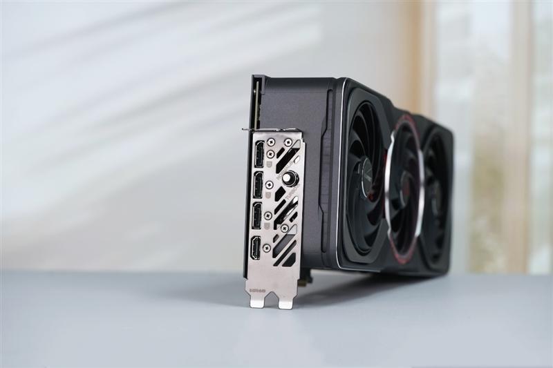 十年来最高效GPU！NVIDIA RTX 5090D首发评测：原生性能提升30% DLSS 4一骑绝尘_腾讯新闻