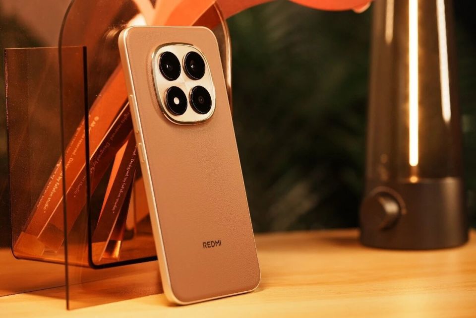 REDMI Note 15 Pro 系列摩卡棕图赏：温润质感高品质_腾讯新闻