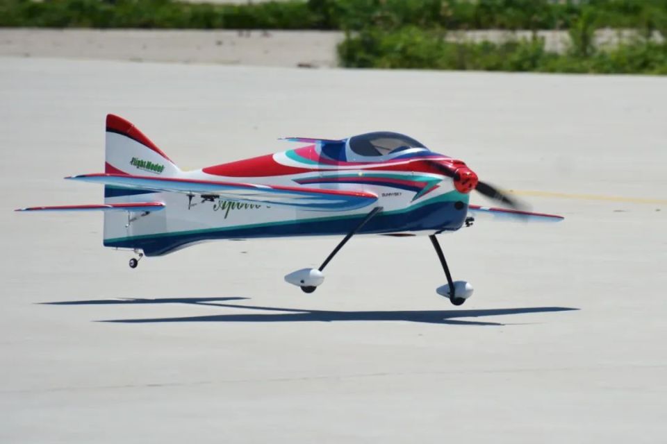 航模测评 | 专业竞赛级F3A特技遥控飞机，飞翔模型阿波罗80_腾讯新闻