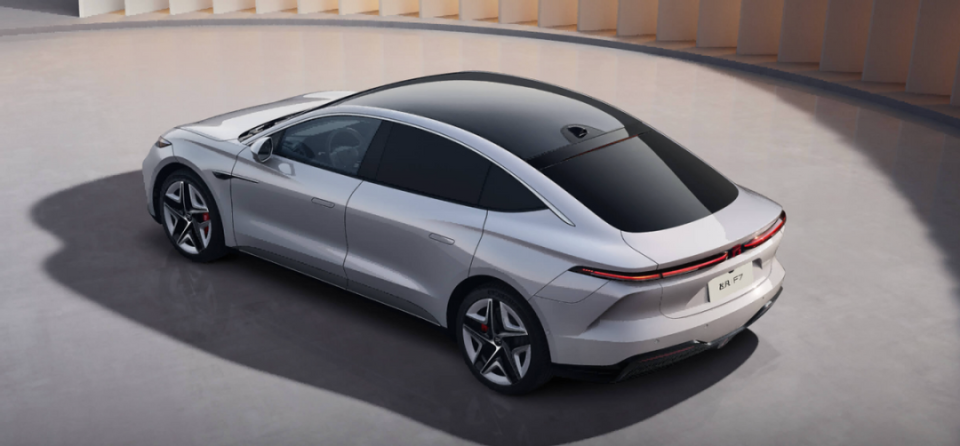 27万纯电轿跑对比导购：极氪001、小鹏 P7i和飞凡 F7 2023该买谁？_腾讯新闻